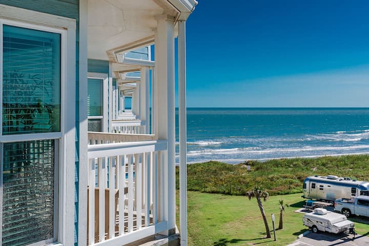 Heated Pools, Hot Tubs & Easy Beach Access - Jamaica Beach, TX