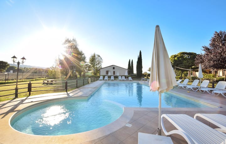 Awesome Apartment In Cannara With Swimming Pool - Assisi