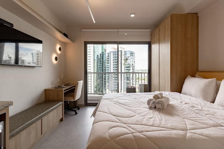 Apê Acolhedor Na Faria Lima - Brazil