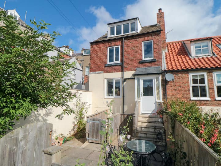 6 Clarence Place - Whitby
