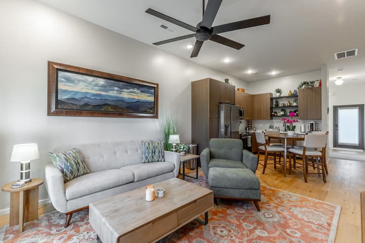 Bespoke Outpost: Stylish 3br In Chattanooga - Nickajack Lake, TN