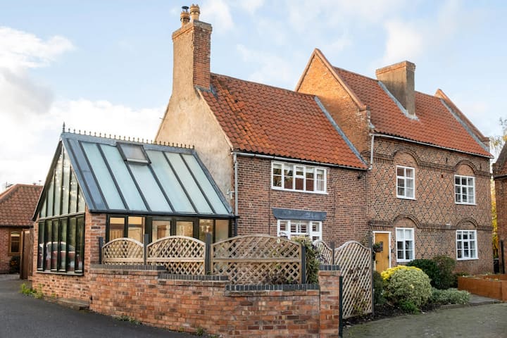 Charming 17th-century Farmhouse Retreat In East Le - Loughborough