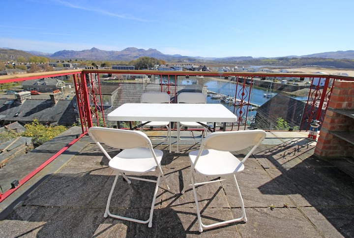 Captain Jack's - Porthmadog