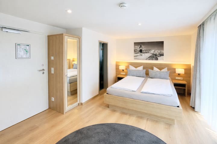 Edelweiß Ost Haupthaus - Oberstdorf