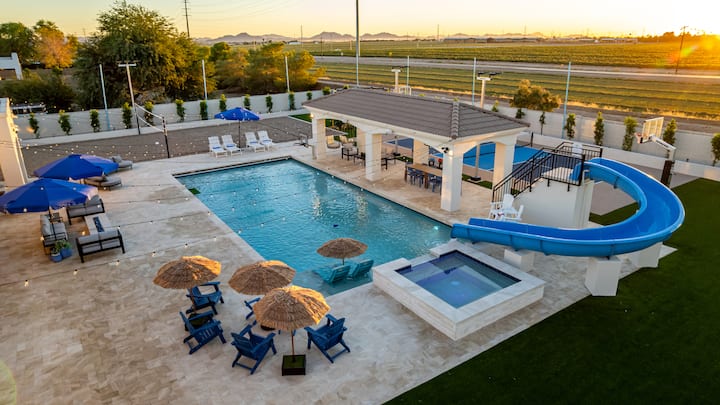 Grand Oasis-volleyball-30'waterslide-hot Tub-sauna - Buckeye, AZ