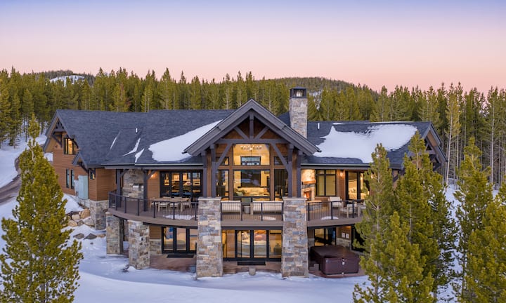 Big Sky Vacation Rentals: Summit View Chalet - Big Sky