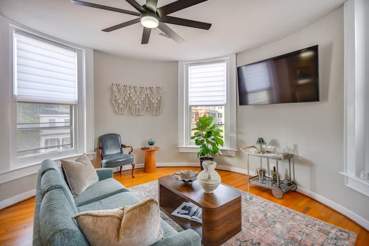 Steps To Elizabeth River & Dtwn! Portsmouth Condo - Portsmouth, VA