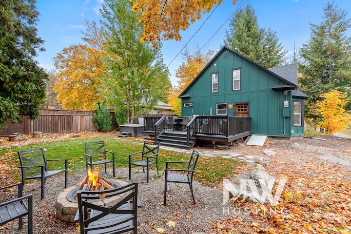 Downtown Cda Retreat – Hot Tub, Walk To Lake - Coeur d'Alene, ID