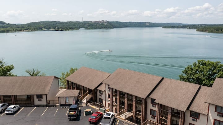 Table Rock Lakeview Condo - Sanctuary 446 - Kimberling City, MO