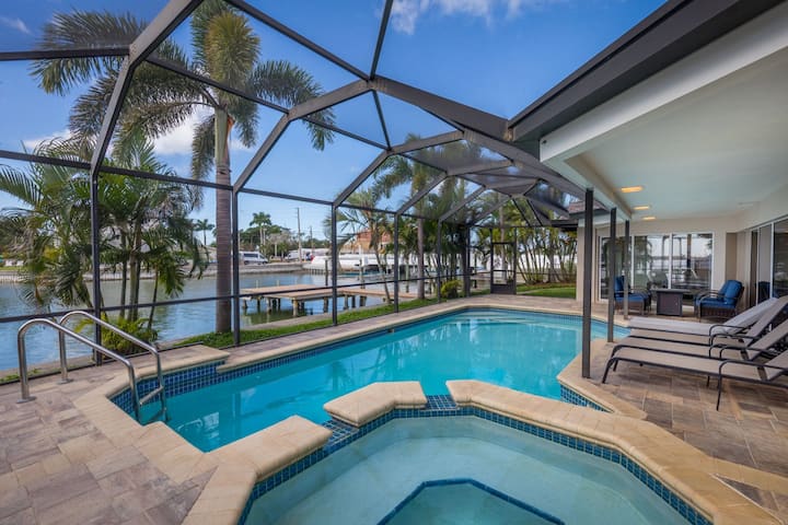 Water's Edge-intracoastal Gem With Pool And Spa - St. Petersburg, FL