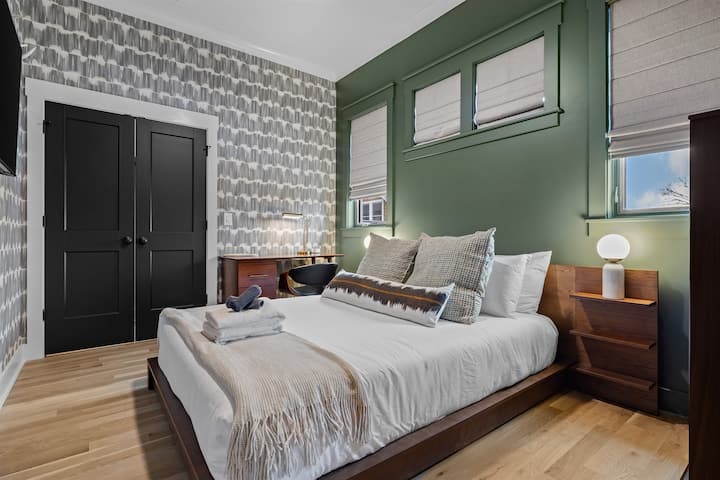 Designer Guesthouse Walkable To Restaurants, Shops - Nashville, TN