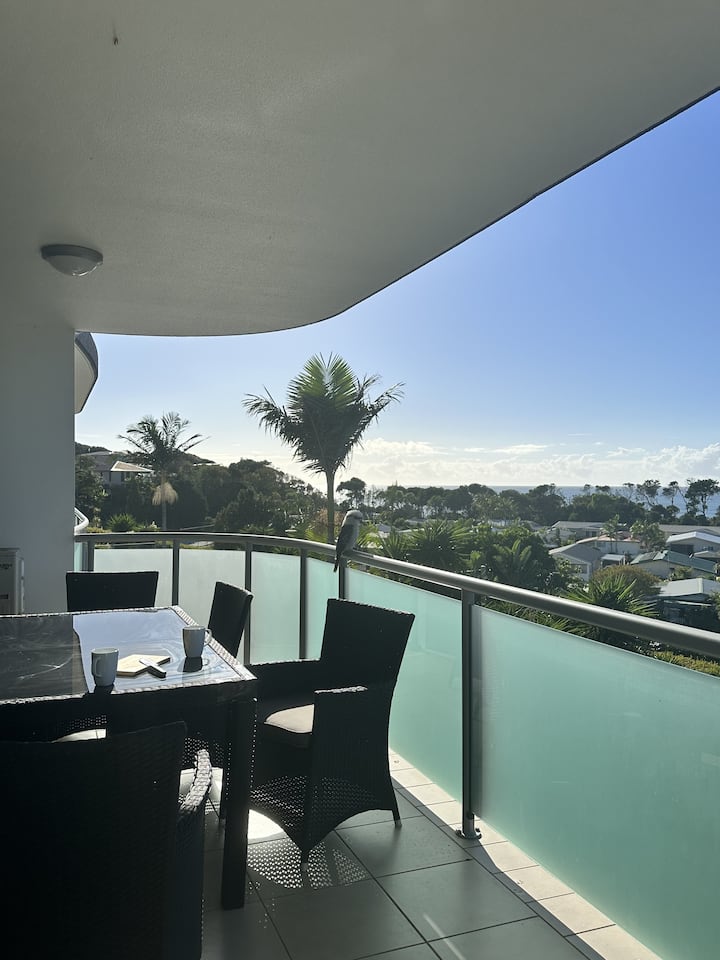 Sunrise Ocean Views + Pool | 3 Bed Coastal Retreat - Diamond Beach