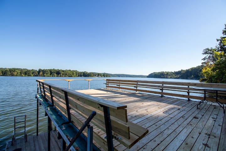 Serenity Dock On Watts Bar Lake - Kingston, TN