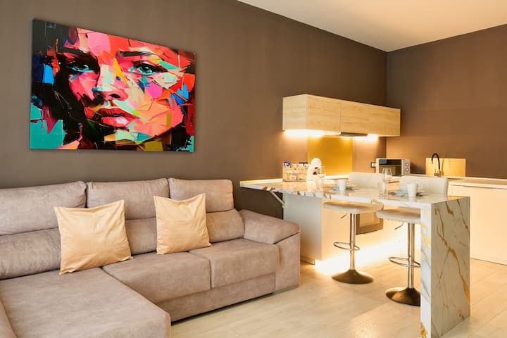 Kosta Homes - Modern Coastal Getaway 400m From Sea - Torremolinos