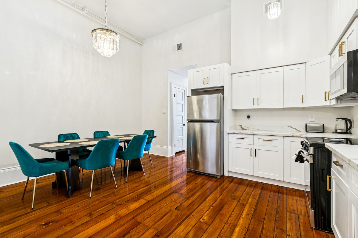 Amplia suite estudio a 1 cuadra del tranvía - Airbnb