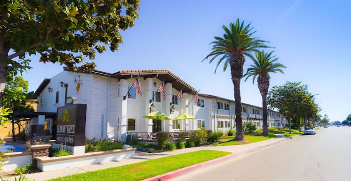 Easy Freeway Access | Pool. Hot Tub & Free Parking - Anaheim, CA