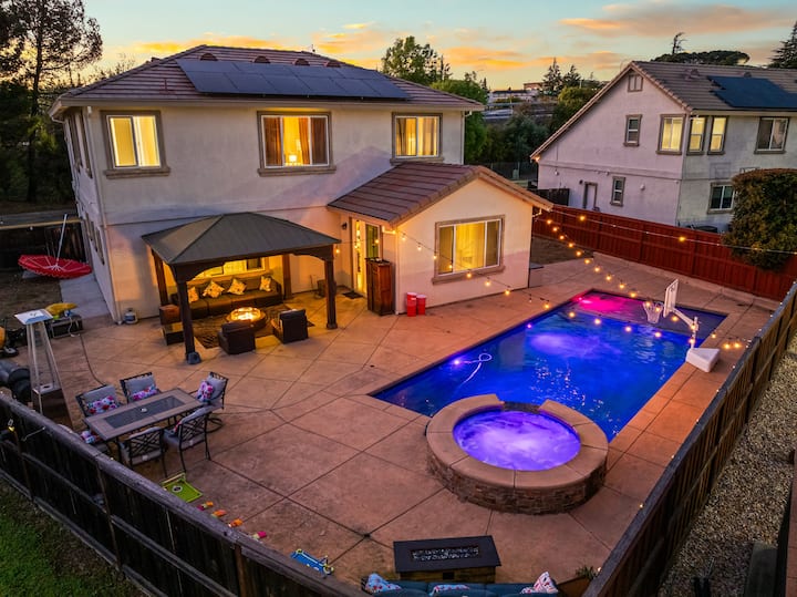 5bd Pool Jacuzzi + Shuffleboard 16 Ppl Napa Vibe - Fairfield, CA