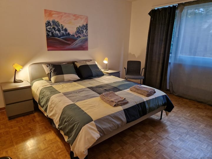 Sunny Stay With Yard & Free Parking - Canton de Zürich