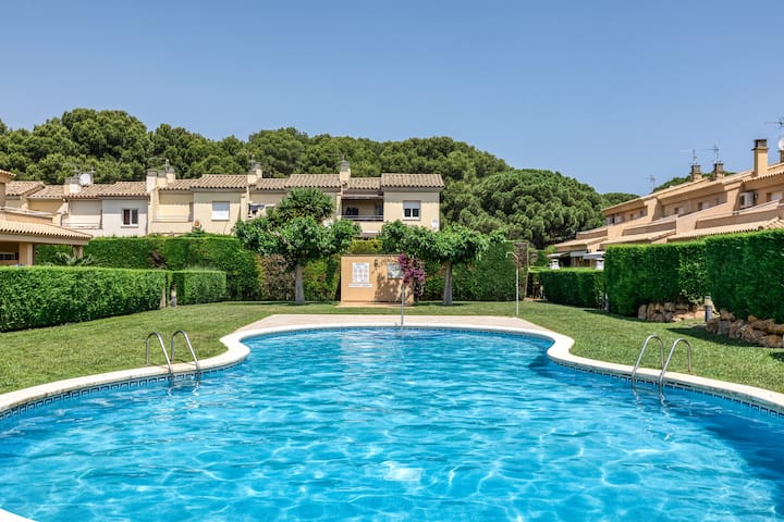 Pinamar Casa Con Piscina - L'Escala