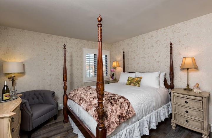 Mirabelle Inn Deluxe Queen 10 - Solvang, CA