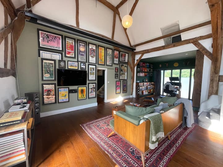 Ultimate Entertainment Pad: Films, Games & More - Angleterre