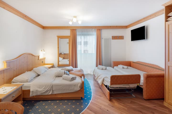 Camera Quadrupla Genzianella - Canazei