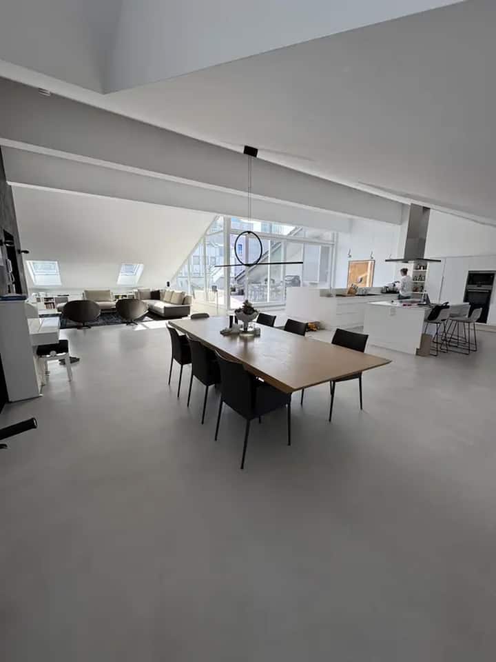 Central Apartment With View - Aéroport de Francfort (FRA)