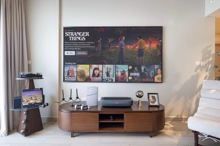 The Poet Den - 120 Inch Screen Near F1 Track - 阿布扎比