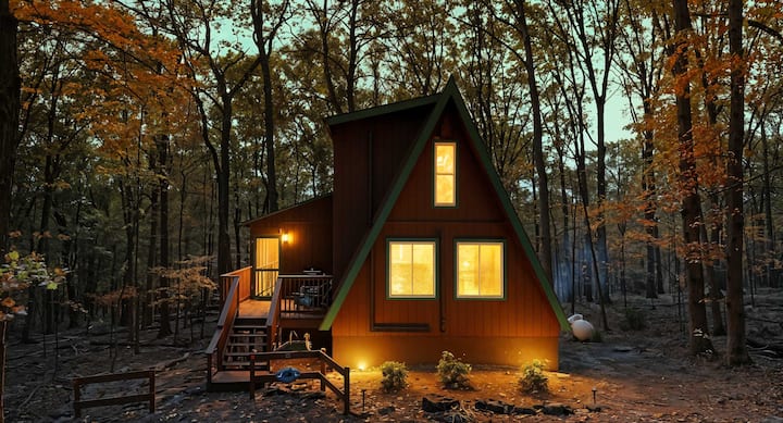Penby Cabin- A Cozy Retreat - Berkeley Springs, WV