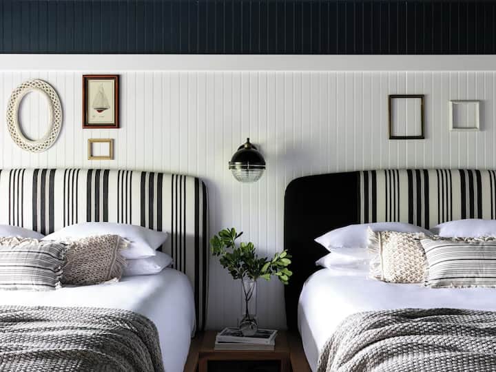 Charming Room With Ocean Views | Close To Hiking - Boothbay Harbor, ME