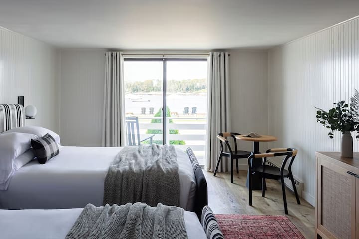 Double Queen W/ Porch | Bluebird Ocean Point Inn - Boothbay Harbor, ME