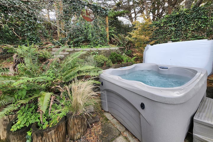 Tiny Home! Walk To Everything! Dog Friendly! - Newport, OR