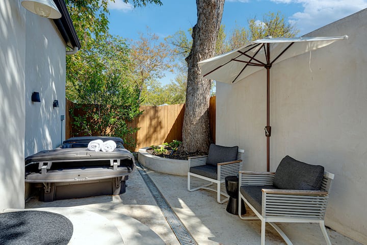 Viola's | Hot Tub | Beautiful & Cozy - 弗雷德里克斯堡