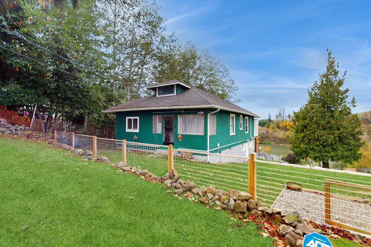 Casa con vistas al agua de 3 dormitorios, apta para mascotas y familias ...