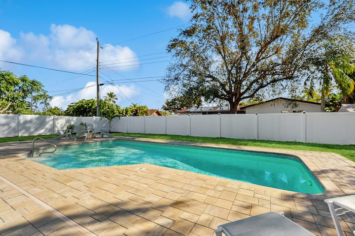 3 Br Home With Private Pool And Arcade Games - Fort Myers, FL