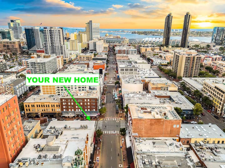 Gaslamp Loft Getaway | Sleeps 7 In Style - Coronado, CA