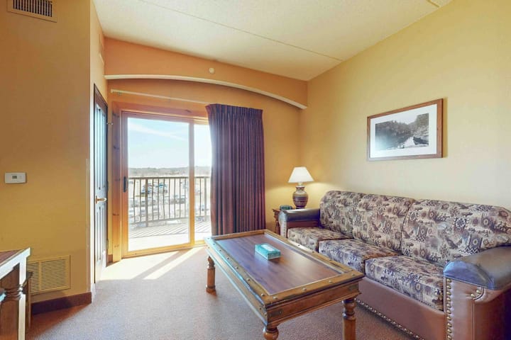Studio Condo | Balcony | Kitchenette - Wisconsin Dells, WI