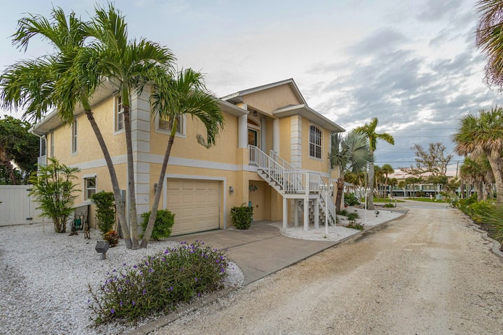 3 Br Home With Close Proximity To The Beach - Manasota Key, FL