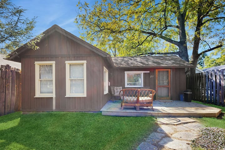 1br Cottage W/wifi, Close To Downtown & Shopping - Brevard, NC