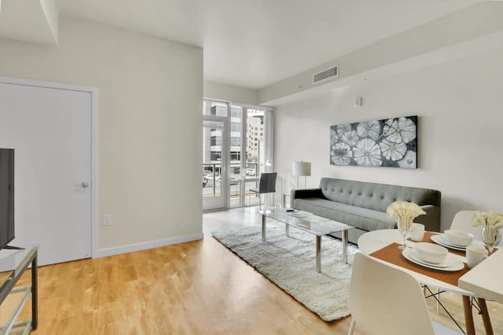 Bright Modern 1br W/ Kitchen + Workspace - San Jose, CA