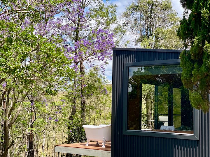 Dam It Getaway Posh Pod
Pet Friendly Tiny Home - Hunter Region
