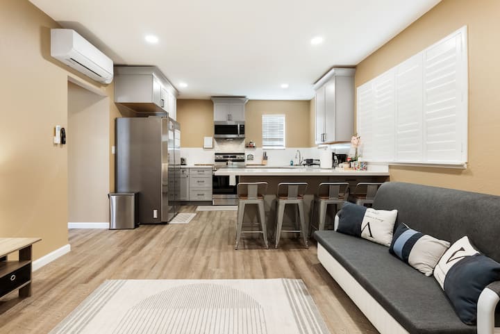 Cozy Santa Clarita Cottage Near Lake & Attractions - Santa Clarita, CA