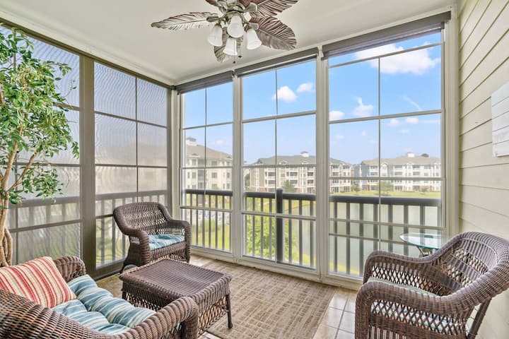 Bright Condo Near Beach & Golf W/ Pools - Myrtle Beach, SC