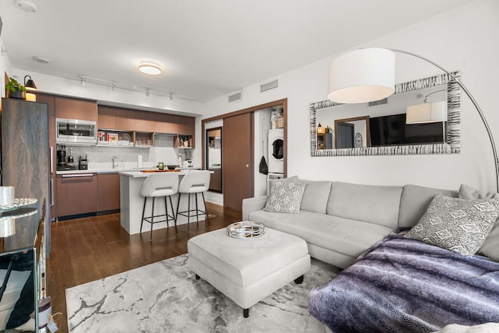 Bc Place At Your Doorstep | Balcony & Workspace - Vancouver