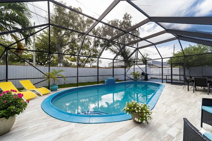 Heated Private 3 Bdrm Pool Villa In Ft Lauderdale - Dania Beach, FL