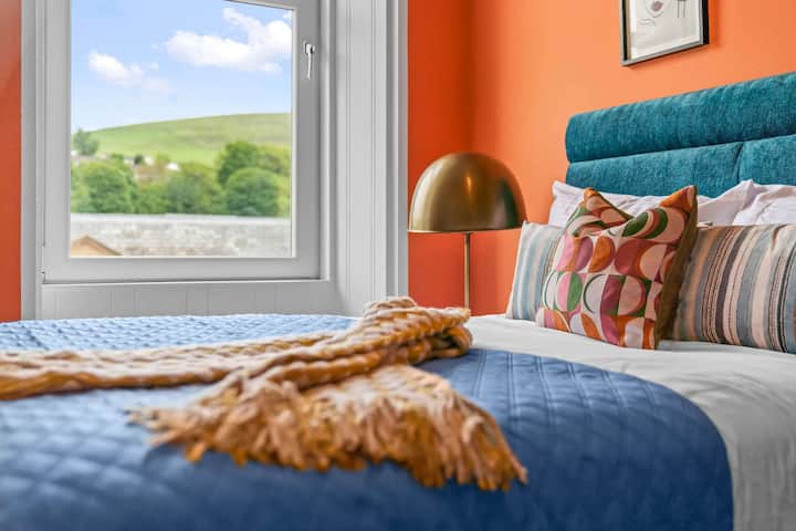 4 Bedroom Apartment - Town Centre - Galashiels