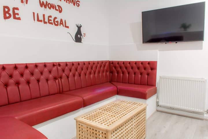 The Bloc Ii · Liverpool Nightlife Apt · Sleeps 11! - Liverpool