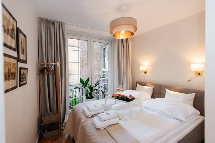 Maya's Flats & Resorts 27 - Beautiful Apartment On - Danzica