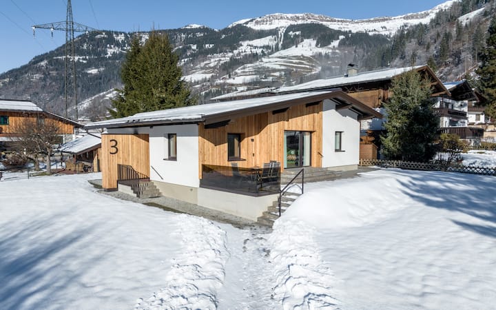 Dorfchalet - Alpine Home With 3 Bedrooms - Großarl
