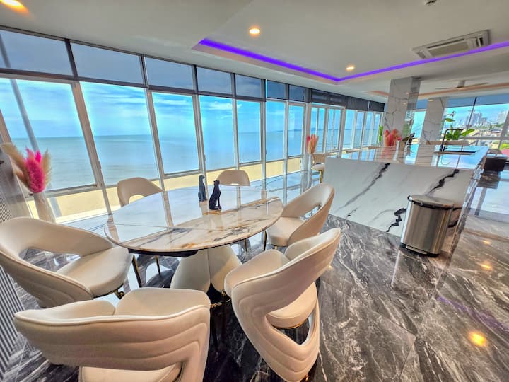 Beachfront Smart Home - Pattaya City